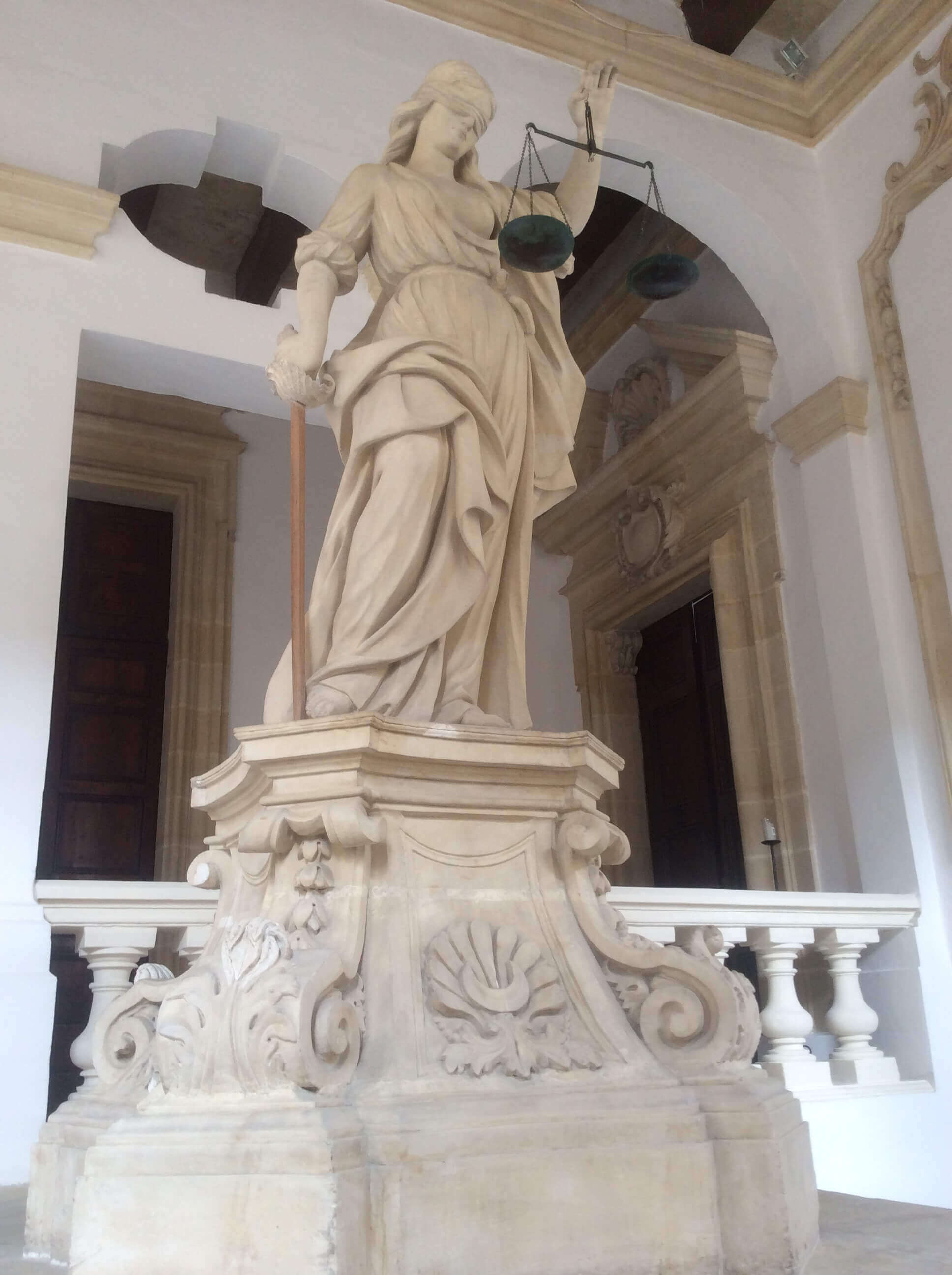 Lady_Justice_at_Castallania_Malta – 世界一のビジネスシェルパ